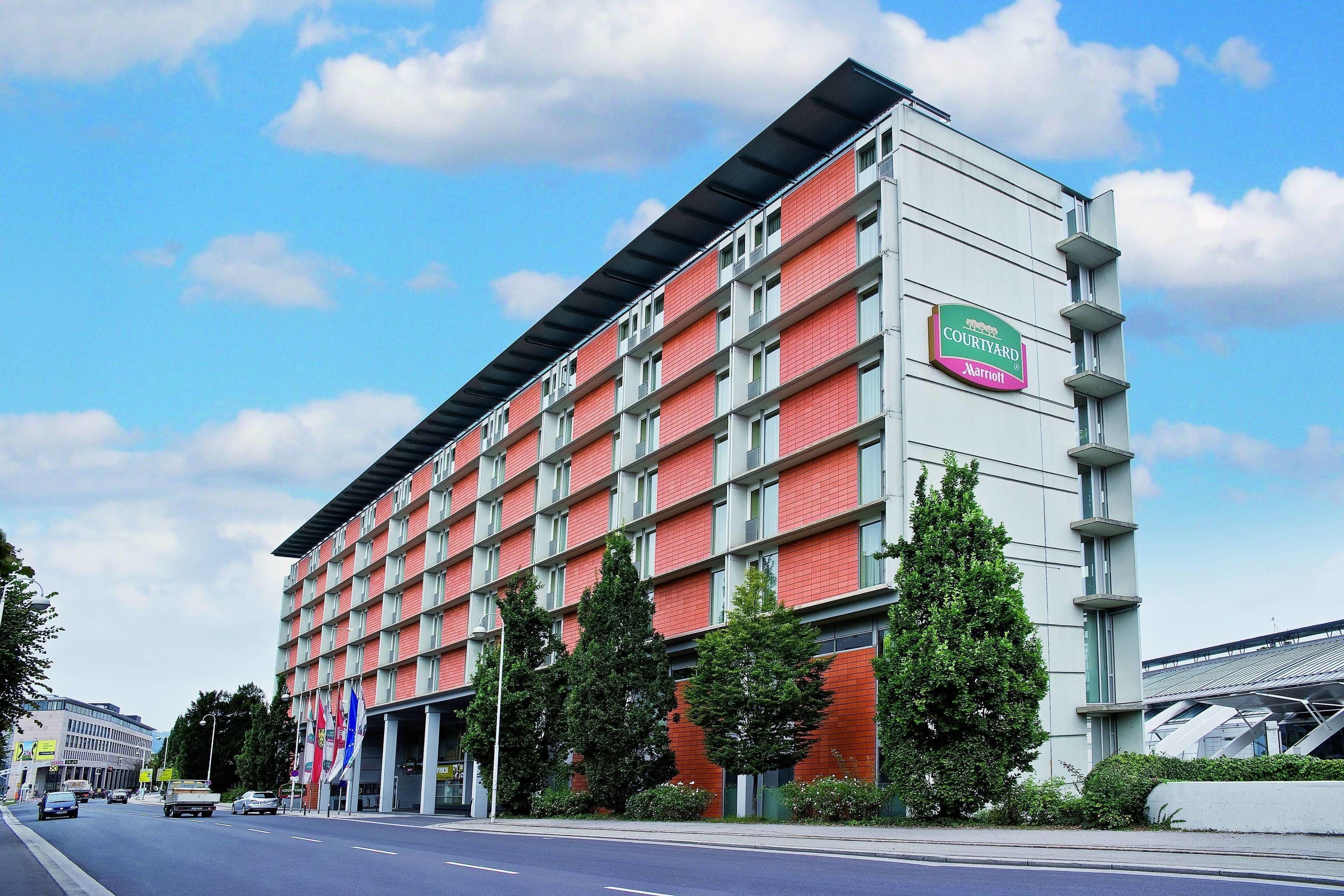 Hotel Courtyard By Marriott Linz, Österreich - jetzt buchen, Preise für ...