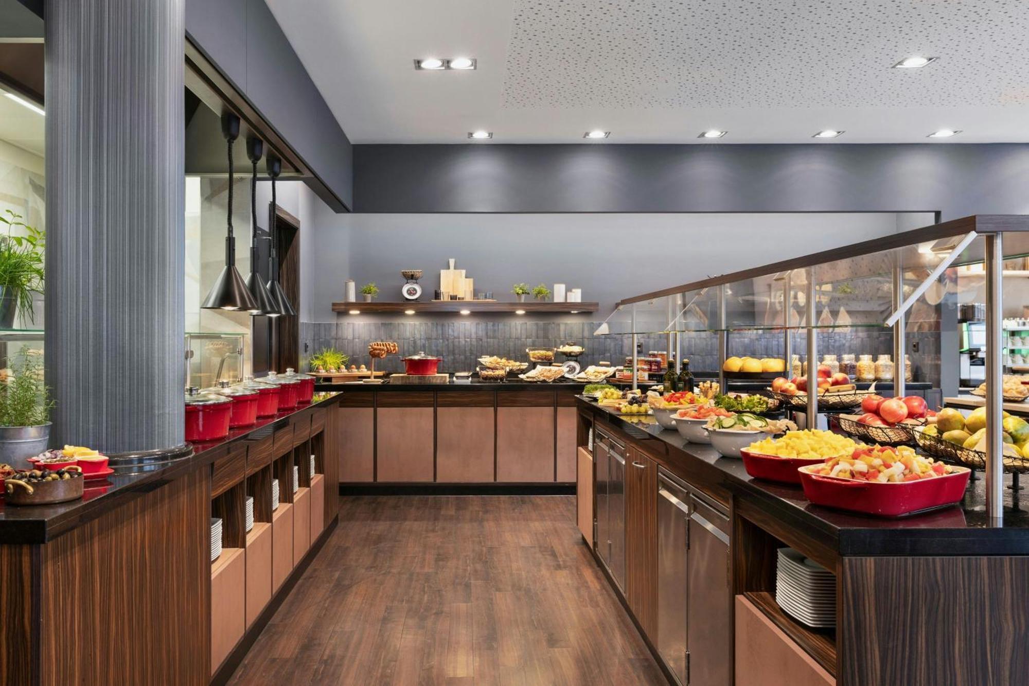 Hotel Courtyard By Marriott Linz, Österreich - jetzt buchen, Preise für ...